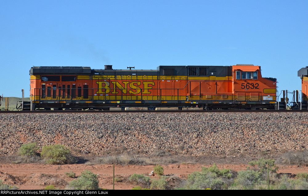 BNSF 5632